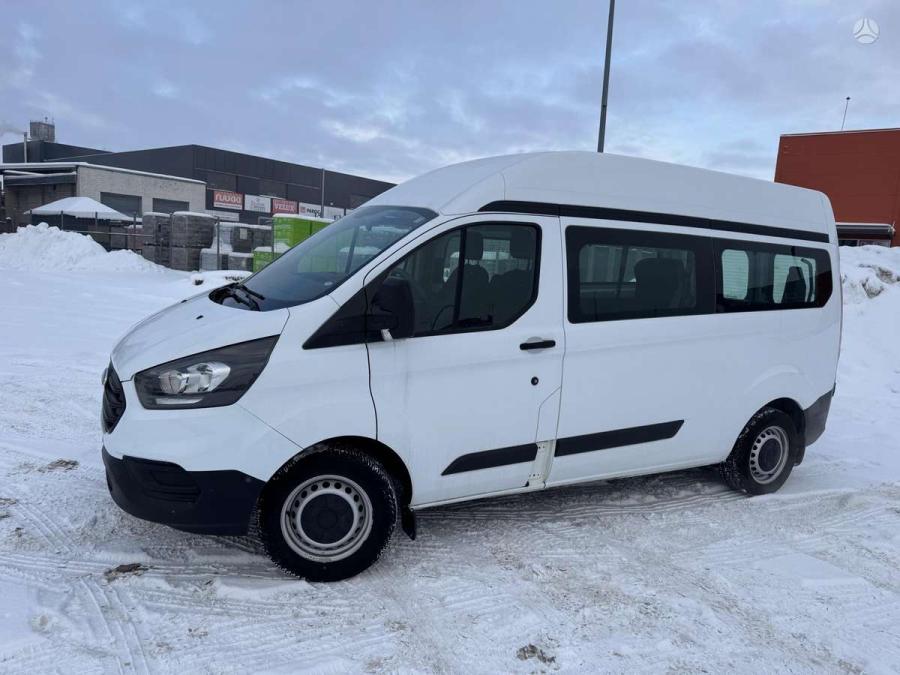 White Ford Transit Custom 2018 in Taurage, with an engine capacity of 2.00 L and mileage of 136 thousand km for 11300 €, photo 6 on AUTOMOTO.COM.LV