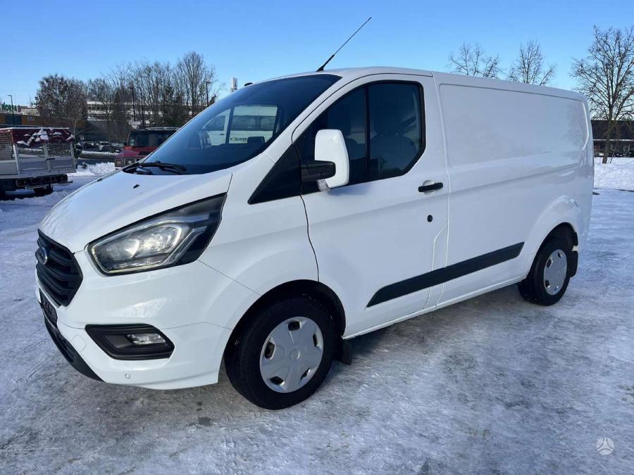 White Ford Transit Custom 2018 in Alytus, with an engine capacity of 2.00 L and mileage of 191 thousand km for 10648 €, photo 1 on AUTOMOTO.COM.LV