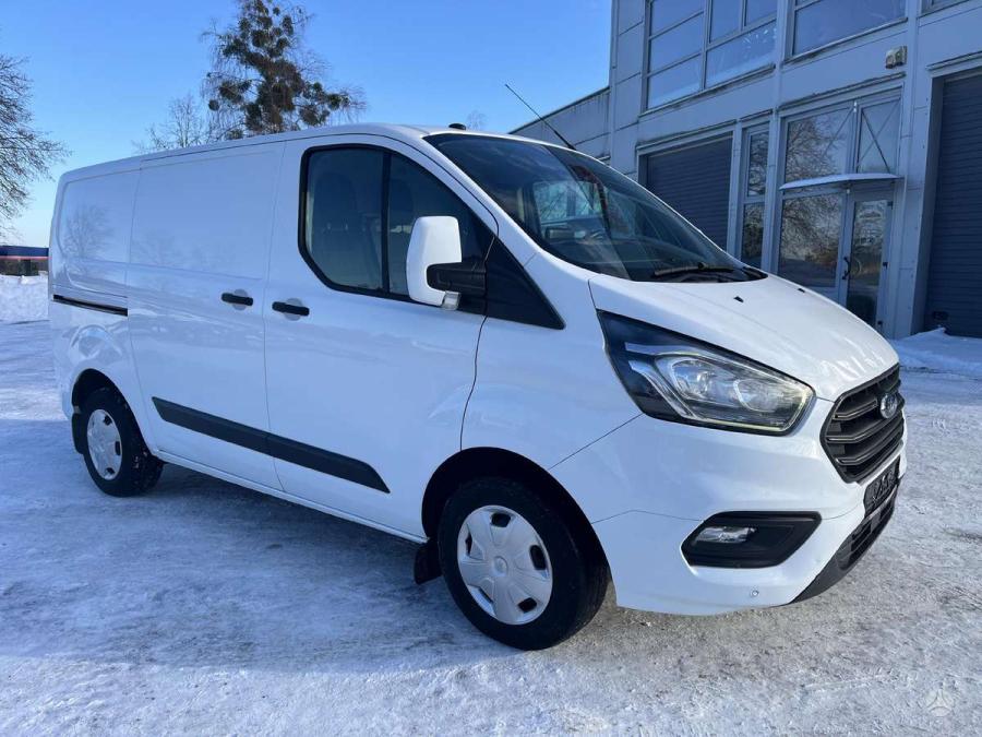 White Ford Transit Custom 2018 in Alytus, with an engine capacity of 2.00 L and mileage of 191 thousand km for 10648 €, photo 4 on AUTOMOTO.COM.LV