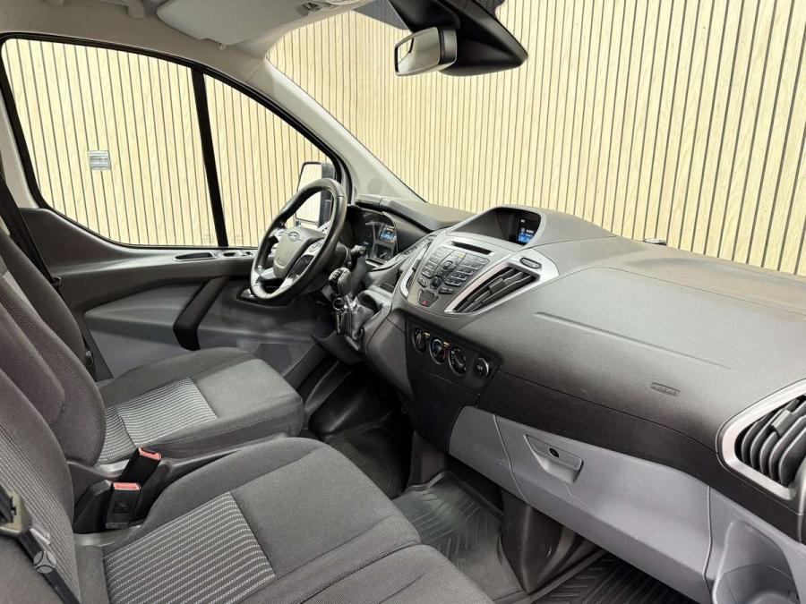 Balts Ford Transit Custom 2018 Marijampole, ar dzinēja tilpumu 2.00 L un nobraukumu 272 tūkst. km par 11450 €, foto 30 vietnē AUTOMOTO.COM.LV