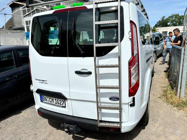 White Ford Transit Custom 2018 in Utena, with an engine capacity of 2.00 L and mileage of 226 thousand km for 11900 €, photo 4 on AUTOMOTO.COM.LV