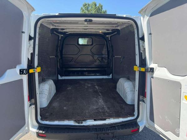 Balts Ford Transit Custom 2018 Tauragė, ar dzinēja tilpumu 2.00 L un nobraukumu 162 tūkst. km par 7000 €, foto 7 vietnē AUTOMOTO.COM.LV