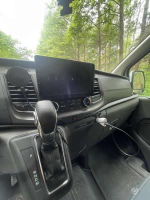 White Ford Transit Custom 2018 in Klaipeda, with an engine capacity of 2.00 L and mileage of 263 thousand km for 16000 €, photo 6 on AUTOMOTO.COM.LV