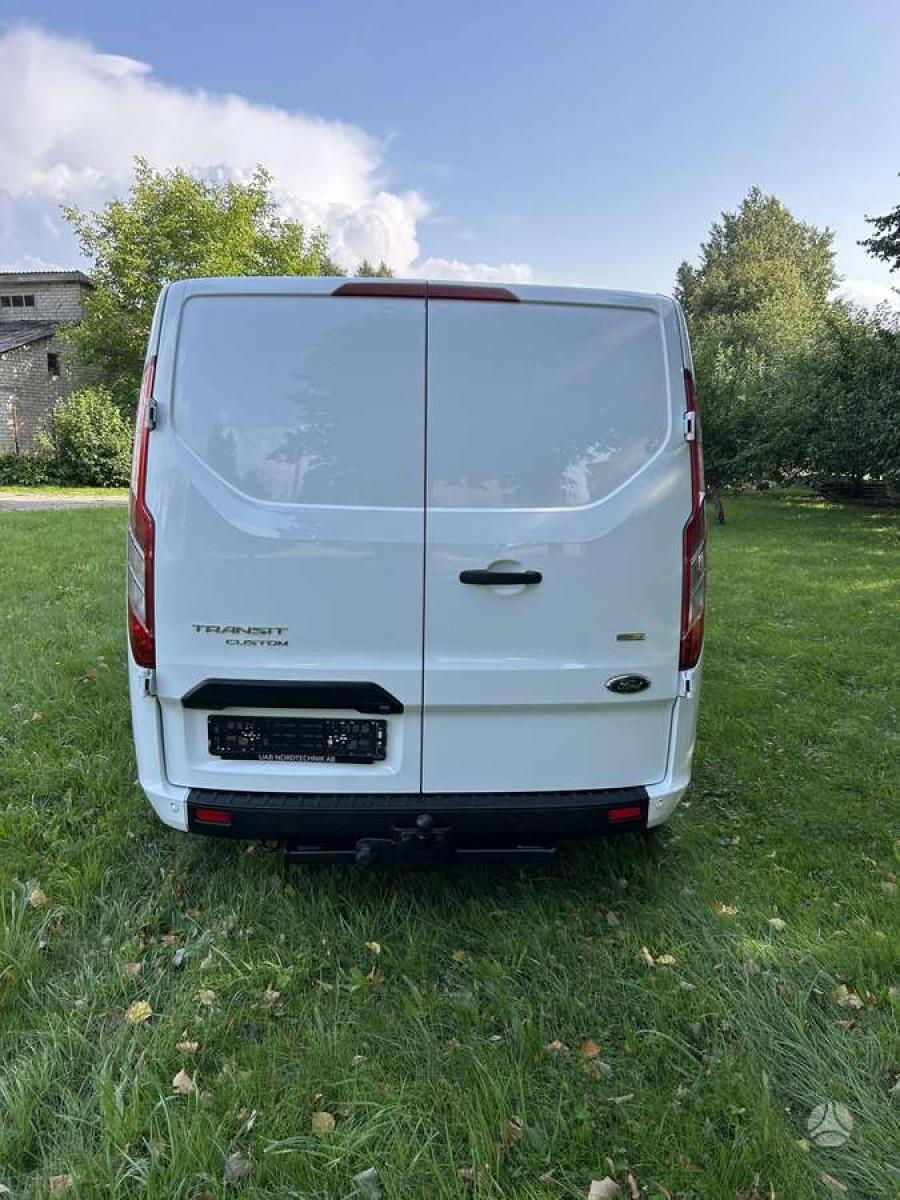 Balts Ford Transit Custom 2018 Kretinga, ar dzinēja tilpumu 2.00 L un nobraukumu 194 tūkst. km par 11850 €, foto 9 vietnē AUTOMOTO.COM.LV