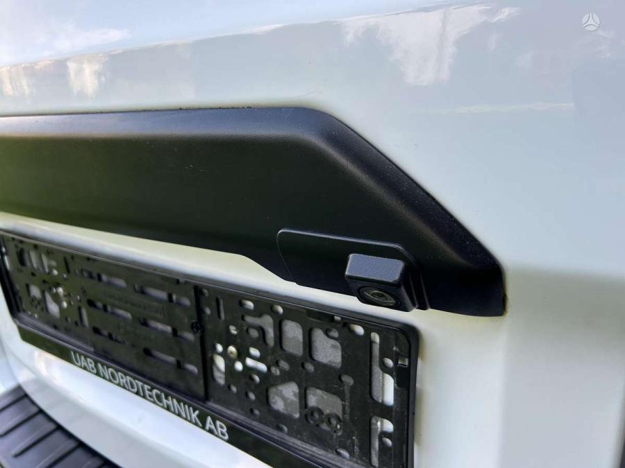 Balts Ford Transit Custom 2018 Kretinga, ar dzinēja tilpumu 2.00 L un nobraukumu 194 tūkst. km par 11850 €, foto 19 vietnē AUTOMOTO.COM.LV