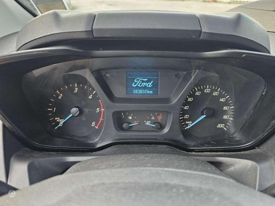 Balts Ford Transit Custom 2018 Pakruojis, ar dzinēja tilpumu 2.00 L un nobraukumu 183 tūkst. km par 7600 €, foto 13 vietnē AUTOMOTO.COM.LV