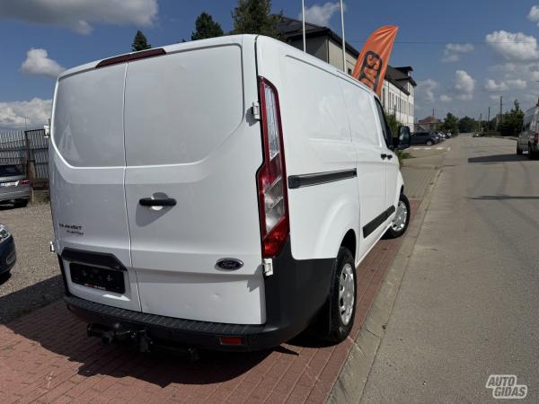 Ford Transit Custom 2018 in Kaunas on AUTOMOTO.COM.LV White Ford Transit Custom 2018 in Kaunas, with an engine capacity of 2.00 L and mileage of 243 thousand km for 6999 €, photo 6 on AUTOMOTO.COM.LV