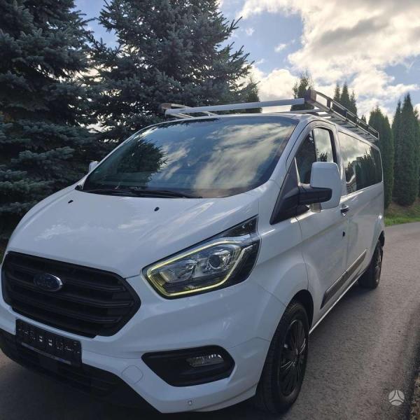 Ford Transit Custom 2018 in Utena on AUTOMOTO.COM.LV White Ford Transit Custom 2018 in Utena, with an engine capacity of 2.00 L and mileage of 227 thousand km for 14600 €, photo 4 on AUTOMOTO.COM.LV