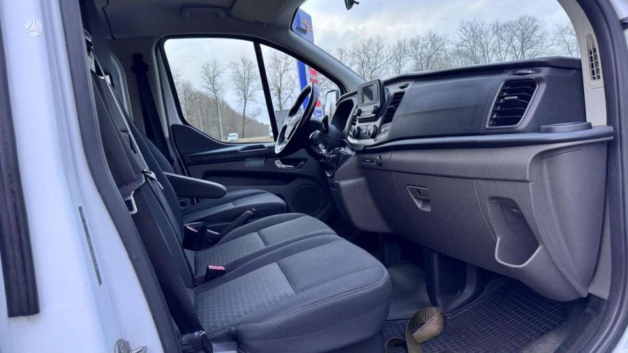 Balts Ford Transit Custom 2019 Kelmė, ar dzinēja tilpumu 2.00 L un nobraukumu 229 tūkst. km par 11500 €, foto 7 vietnē AUTOMOTO.COM.LV
