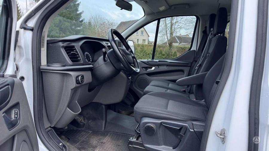 Balts Ford Transit Custom 2019 Kelmė, ar dzinēja tilpumu 2.00 L un nobraukumu 229 tūkst. km par 11500 €, foto 9 vietnē AUTOMOTO.COM.LV