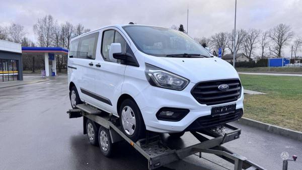 White Ford Transit Custom 2019 in Kelme, with an engine capacity of 2.00 L and mileage of 226 thousand km for 11200 €, photo 2 on AUTOMOTO.COM.LV