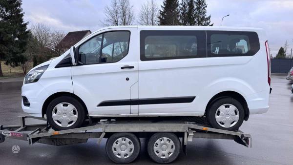 White Ford Transit Custom 2019 in Kelme, with an engine capacity of 2.00 L and mileage of 226 thousand km for 11200 €, photo 6 on AUTOMOTO.COM.LV