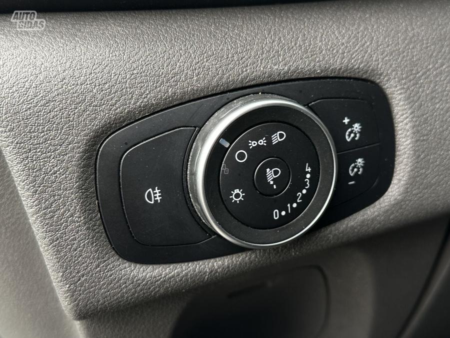 Balts Ford Transit Custom 2019 Kauņa, ar dzinēja tilpumu 2.00 L un nobraukumu 112 tūkst. km par 14971 €, foto 12 vietnē AUTOMOTO.COM.LV