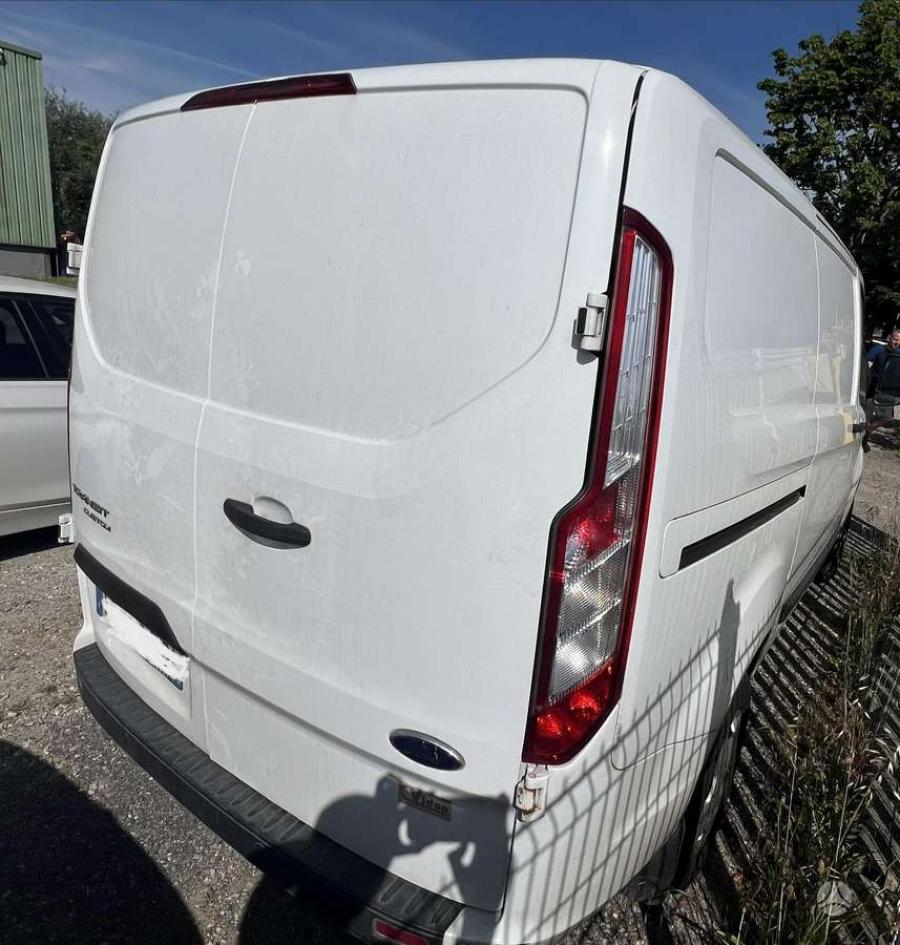 Balts Ford Transit Custom 2019 Tauragė, ar dzinēja tilpumu 2.00 L un nobraukumu 265 tūkst. km par 4990 €, foto 4 vietnē AUTOMOTO.COM.LV