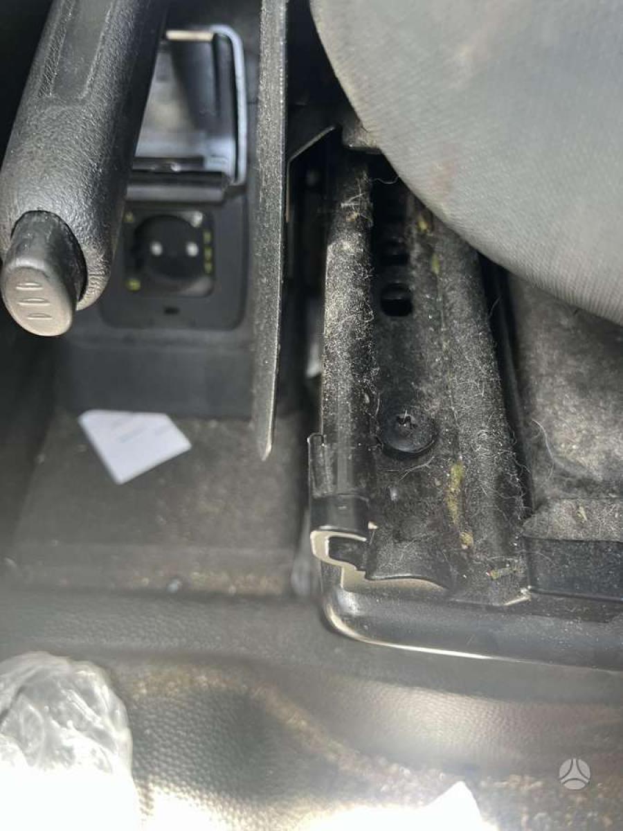 Balts Ford Transit Custom 2019 Tauragė, ar dzinēja tilpumu 2.00 L un nobraukumu 265 tūkst. km par 4990 €, foto 13 vietnē AUTOMOTO.COM.LV