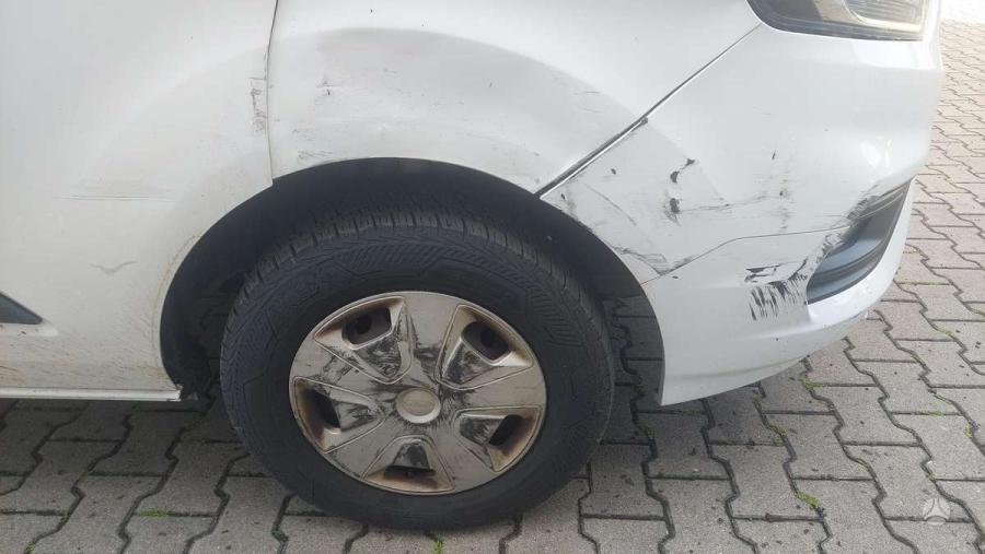 Balts Ford Transit Custom 2019 Panevēža, ar dzinēja tilpumu 2.00 L un nobraukumu 180 tūkst. km par 6500 €, foto 8 vietnē AUTOMOTO.COM.LV