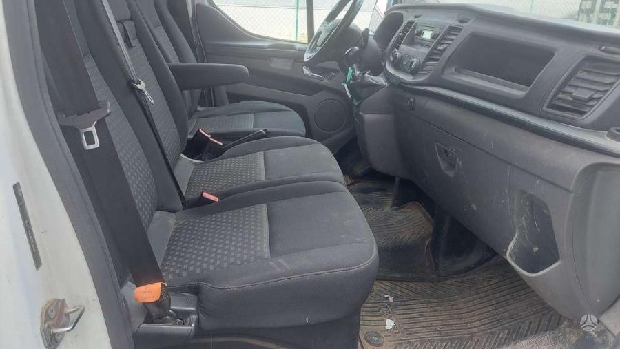 Balts Ford Transit Custom 2019 Panevēža, ar dzinēja tilpumu 2.00 L un nobraukumu 180 tūkst. km par 6500 €, foto 9 vietnē AUTOMOTO.COM.LV