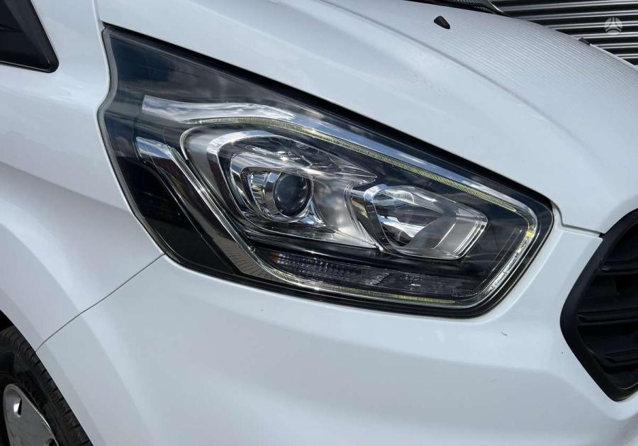 Balts Ford Transit Custom 2019 Tauragė, ar dzinēja tilpumu 2.00 L un nobraukumu 270 tūkst. km par 8500 €, foto 10 vietnē AUTOMOTO.COM.LV