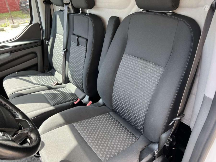 Balts Ford Transit Custom 2019 Tauragė, ar dzinēja tilpumu 2.00 L un nobraukumu 270 tūkst. km par 8500 €, foto 14 vietnē AUTOMOTO.COM.LV
