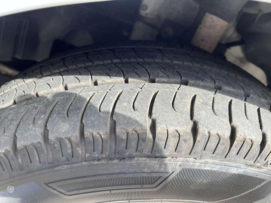 Balts Ford Transit Custom 2019 Tauragė, ar dzinēja tilpumu 2.00 L un nobraukumu 270 tūkst. km par 8500 €, foto 18 vietnē AUTOMOTO.COM.LV
