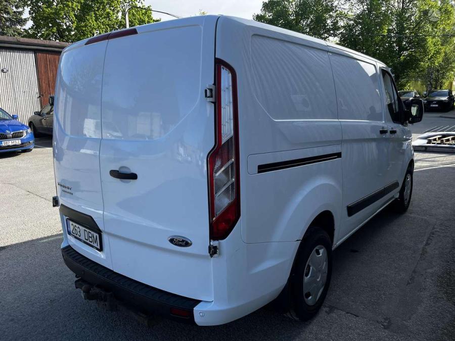 White Ford Transit Custom 2019 in Tallinn, with an engine capacity of 2.00 L and mileage of 280 thousand km for 9999 €, photo 5 on AUTOMOTO.COM.LV