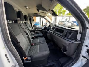 White Ford Transit Custom 2019 in Tallinn, with an engine capacity of 2.00 L and mileage of 280 thousand km for 9999 €, photo 7 on AUTOMOTO.COM.LV