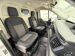 White Ford Transit Custom 2019 in Vilnius, with an engine capacity of 1.96 L and mileage of 144 thousand km for 11900 €, photo 6 on AUTOMOTO.COM.LV