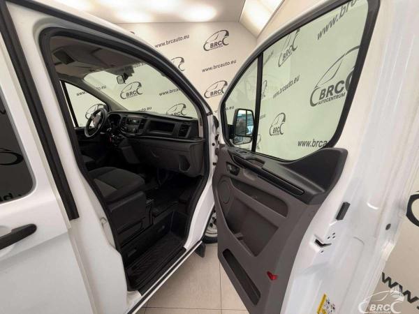 White Ford Transit Custom 2019 in Vilnius, with an engine capacity of 1.96 L and mileage of 144 thousand km for 11900 €, photo 8 on AUTOMOTO.COM.LV