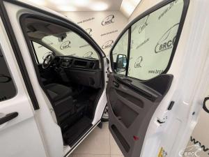 White Ford Transit Custom 2019 in Vilnius, with an engine capacity of 1.96 L and mileage of 144 thousand km for 11900 €, photo 8 on AUTOMOTO.COM.LV
