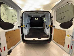White Ford Transit Custom 2019 in Vilnius, with an engine capacity of 1.96 L and mileage of 144 thousand km for 11900 €, photo 15 on AUTOMOTO.COM.LV