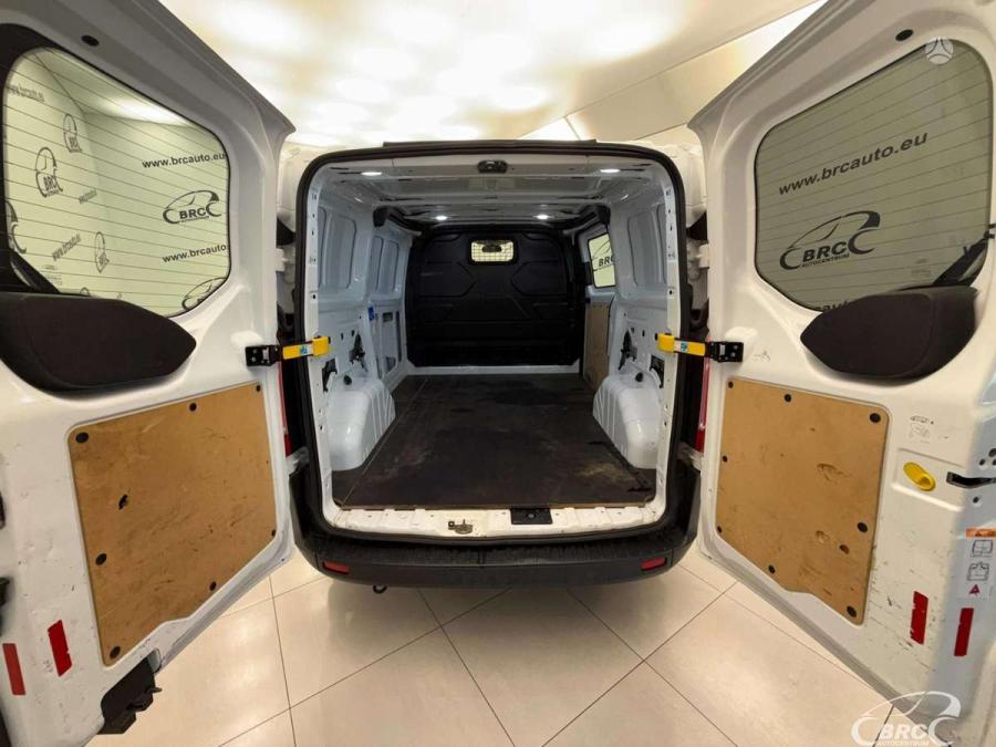 White Ford Transit Custom 2019 in Vilnius, with an engine capacity of 1.96 L and mileage of 144 thousand km for 11900 €, photo 15 on AUTOMOTO.COM.LV