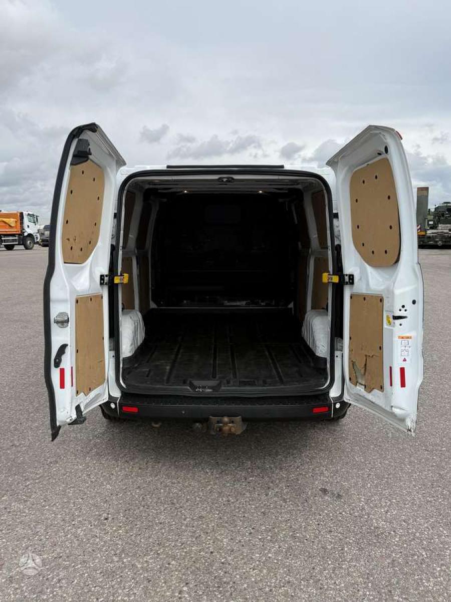 White Ford Transit Custom 2019 in Kaunas, with an engine capacity of 2.00 L and mileage of 344 thousand km for 8000 €, photo 6 on AUTOMOTO.COM.LV