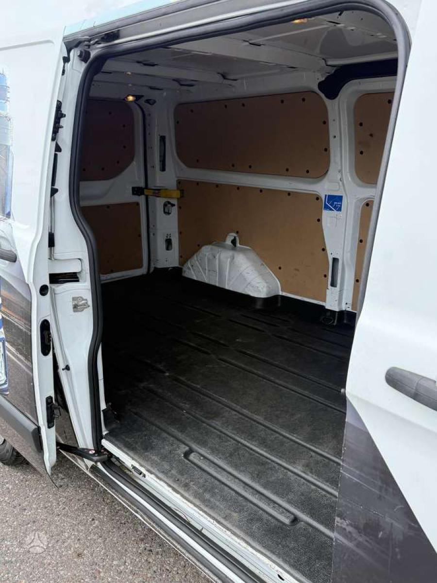 White Ford Transit Custom 2019 in Kaunas, with an engine capacity of 2.00 L and mileage of 344 thousand km for 8000 €, photo 10 on AUTOMOTO.COM.LV