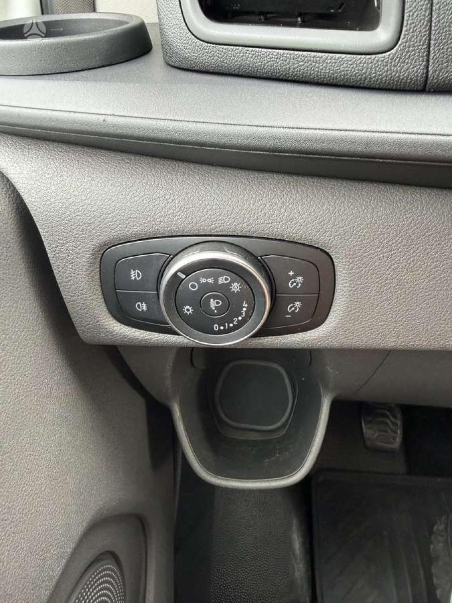 White Ford Transit Custom 2019 in Kaunas, with an engine capacity of 2.00 L and mileage of 344 thousand km for 8000 €, photo 15 on AUTOMOTO.COM.LV