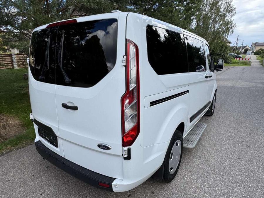 White Ford Transit Custom 2019 in Marijampole, with an engine capacity of 0.00 L and mileage of 143 thousand km for 14250 €, photo 6 on AUTOMOTO.COM.LV