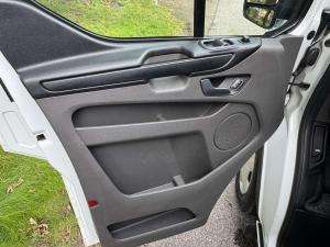 White Ford Transit Custom 2019 in Marijampole, with an engine capacity of 0.00 L and mileage of 143 thousand km for 14250 €, photo 10 on AUTOMOTO.COM.LV