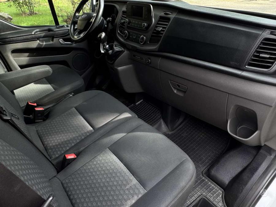 White Ford Transit Custom 2019 in Marijampole, with an engine capacity of 0.00 L and mileage of 143 thousand km for 14250 €, photo 12 on AUTOMOTO.COM.LV