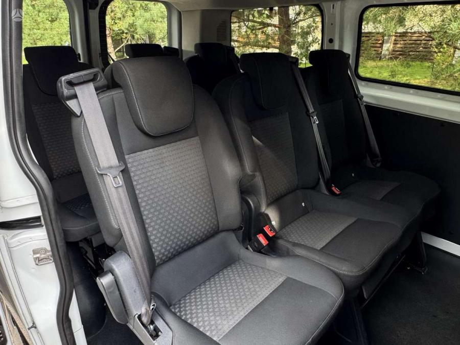 White Ford Transit Custom 2019 in Marijampole, with an engine capacity of 0.00 L and mileage of 143 thousand km for 14250 €, photo 13 on AUTOMOTO.COM.LV