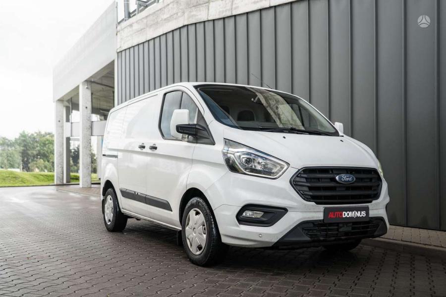 White Ford Transit Custom 2019 in Vilnius, with an engine capacity of 2.00 L and mileage of 220 thousand km for 10000 €, photo 4 on AUTOMOTO.COM.LV