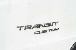 White Ford Transit Custom 2019 in Vilnius, with an engine capacity of 2.00 L and mileage of 220 thousand km for 10000 €, photo 19 on AUTOMOTO.COM.LV