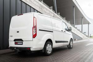 White Ford Transit Custom 2019 in Vilnius, with an engine capacity of 2.00 L and mileage of 220 thousand km for 10000 €, photo 21 on AUTOMOTO.COM.LV