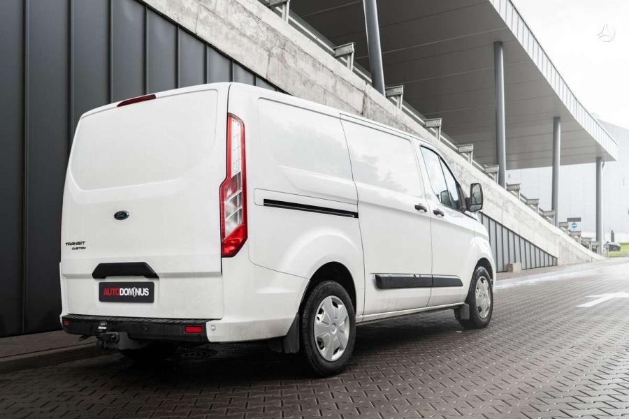 White Ford Transit Custom 2019 in Vilnius, with an engine capacity of 2.00 L and mileage of 220 thousand km for 10000 €, photo 21 on AUTOMOTO.COM.LV