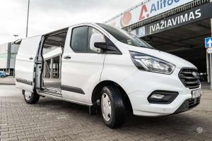 White Ford Transit Custom 2019 in Vilnius, with an engine capacity of 2.00 L and mileage of 220 thousand km for 10000 €, photo 24 on AUTOMOTO.COM.LV