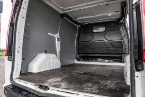 White Ford Transit Custom 2019 in Vilnius, with an engine capacity of 2.00 L and mileage of 220 thousand km for 10000 €, photo 26 on AUTOMOTO.COM.LV
