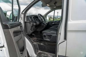 White Ford Transit Custom 2019 in Vilnius, with an engine capacity of 2.00 L and mileage of 220 thousand km for 10000 €, photo 32 on AUTOMOTO.COM.LV