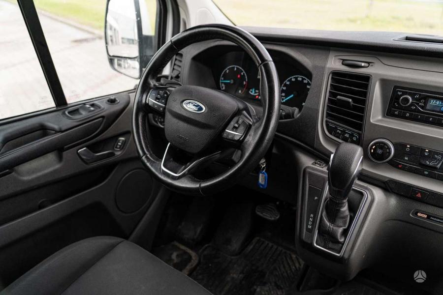 White Ford Transit Custom 2019 in Vilnius, with an engine capacity of 2.00 L and mileage of 220 thousand km for 10000 €, photo 44 on AUTOMOTO.COM.LV