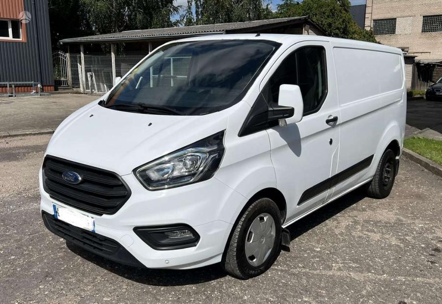 Balts Ford Transit Custom 2019 Tauragė, ar dzinēja tilpumu 2.00 L un nobraukumu 265 tūkst. km par 7700 €, foto 3 vietnē AUTOMOTO.COM.LV