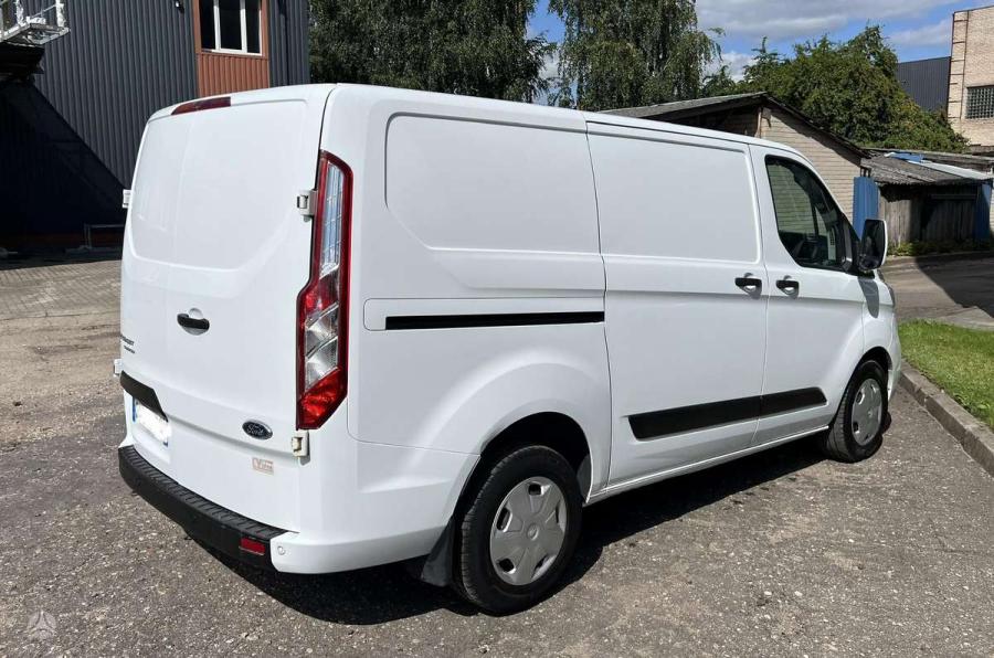 Balts Ford Transit Custom 2019 Tauragė, ar dzinēja tilpumu 2.00 L un nobraukumu 265 tūkst. km par 7700 €, foto 7 vietnē AUTOMOTO.COM.LV