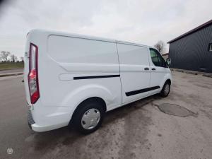 White Ford Transit Custom 2020 in Taurage, with an engine capacity of 2.00 L and mileage of 210 thousand km for 10648 €, photo 6 on AUTOMOTO.COM.LV
