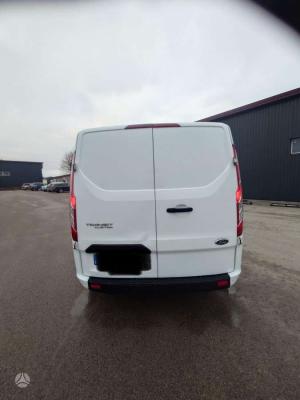 White Ford Transit Custom 2020 in Taurage, with an engine capacity of 2.00 L and mileage of 210 thousand km for 10648 €, photo 11 on AUTOMOTO.COM.LV